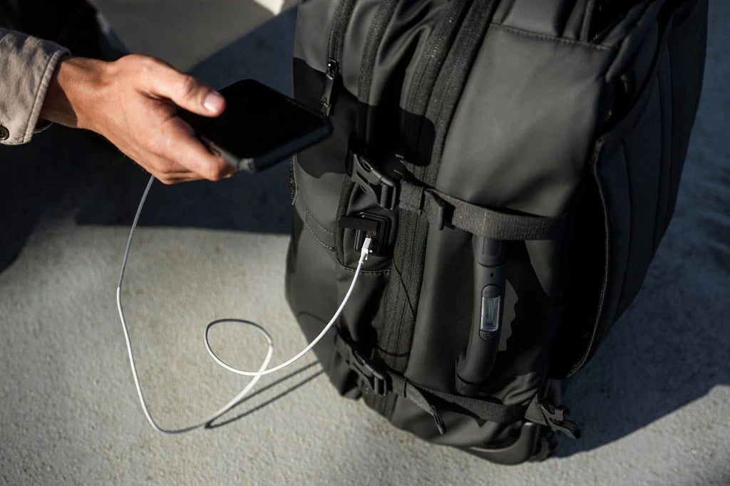 Can You Bring a Power Bank on a Plane? – Airback US